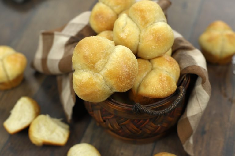 Soft and Chewy Sourdough Cloverleaf Rolls Recipe